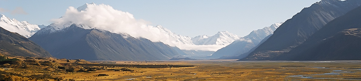 Mountain climbing and trekking in New Zealand